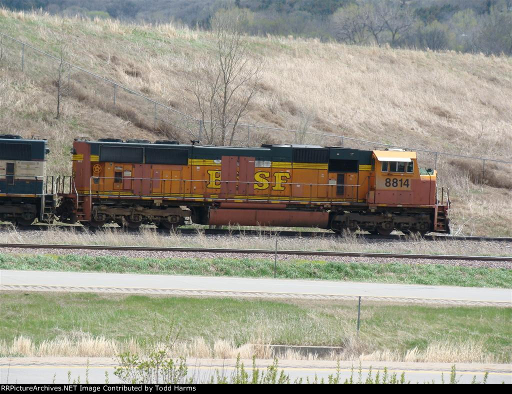 BNSF 8814